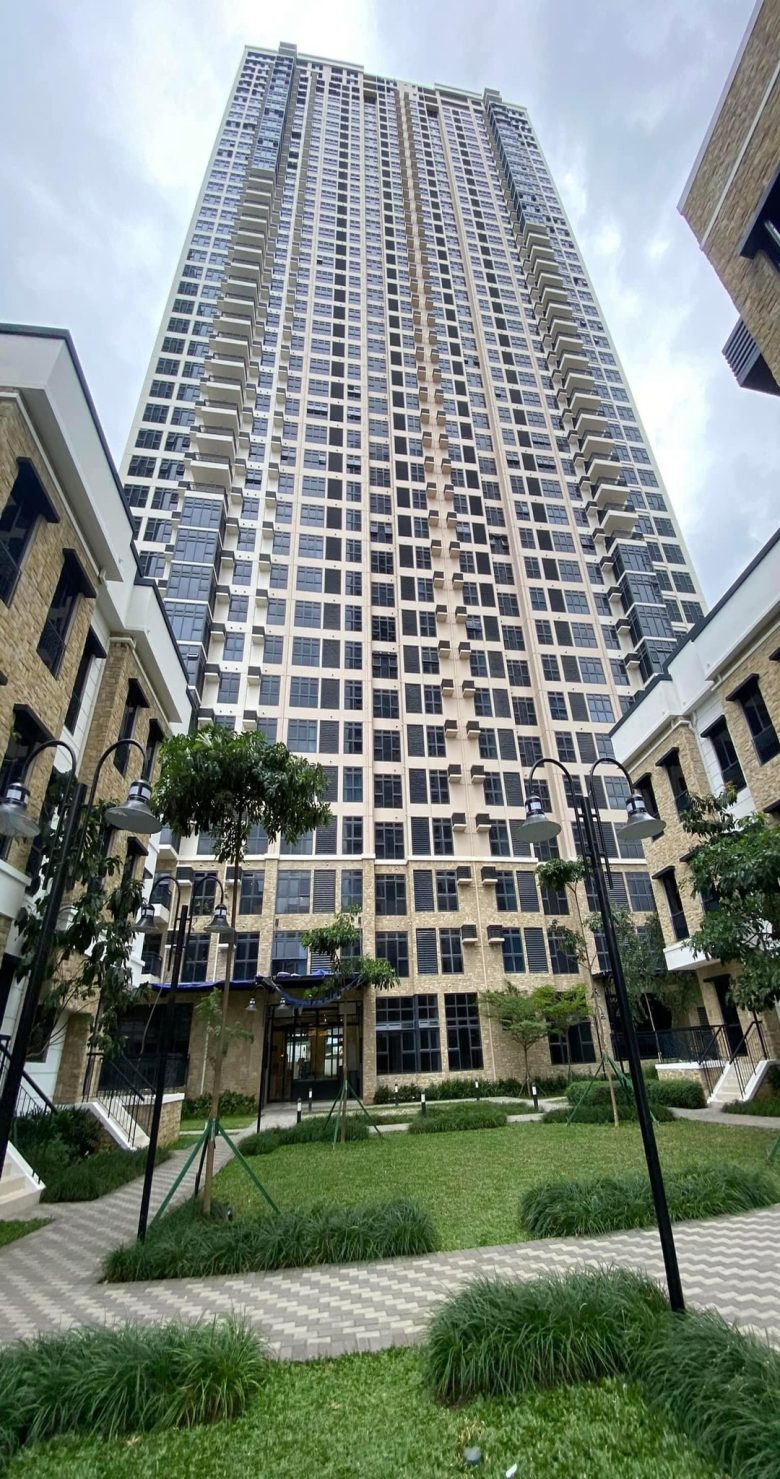 For Sale Studio Unit in The Portico, Travertine Tower12 | Land Asia Realty