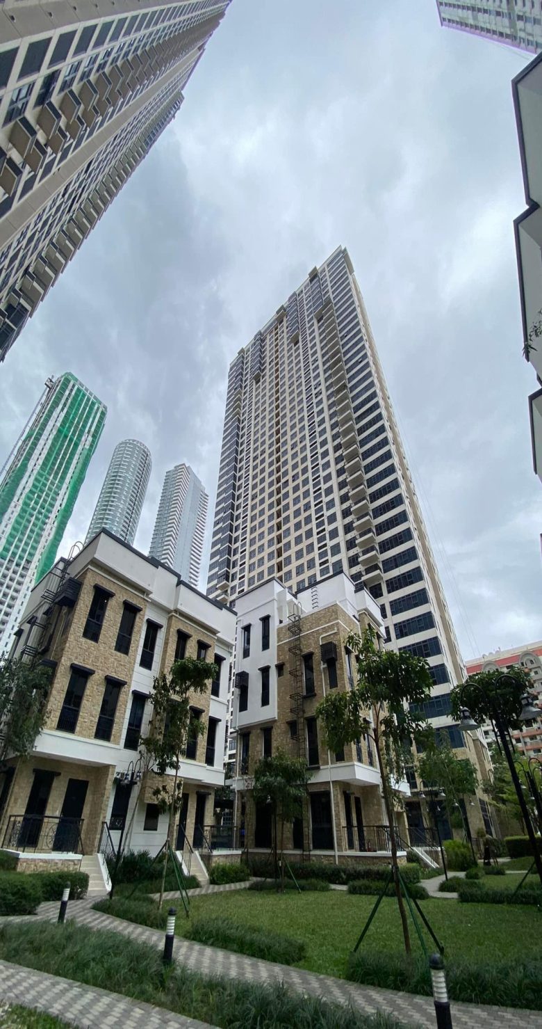 For Sale Studio Unit in The Portico, Travertine Tower8 | Land Asia Realty